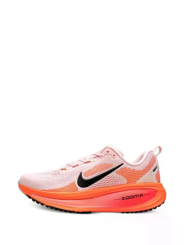 Nike Vomero 18 Sneakers