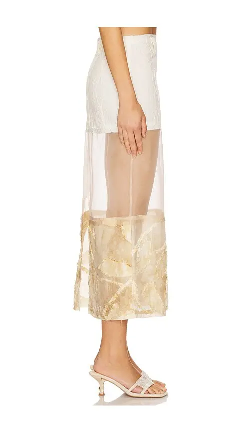 MILKWHITE Triple Skirt
