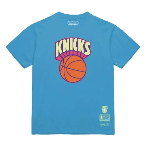 Mitchell & Ness New York Knicks Hardwood Classics Arctic Sunset Neon Retro Logo T-shirt - Light Blue