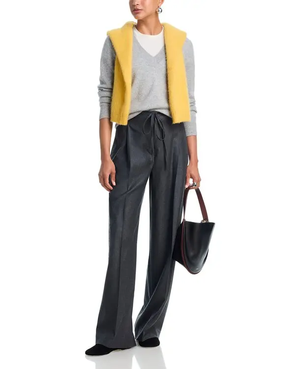 Aqua 100% Cashmere V-neck Sweater - Light Gray