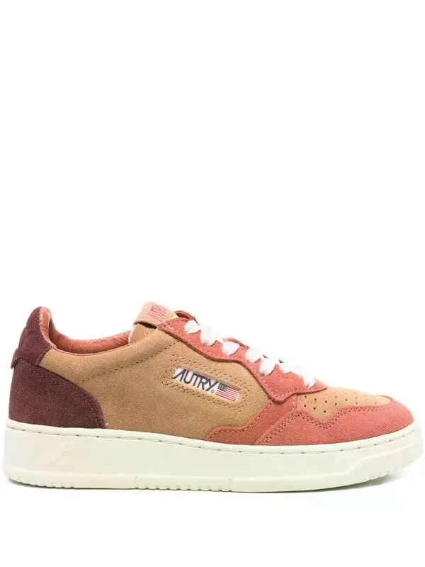 AUTRY Medalist Low Suede Sneakers