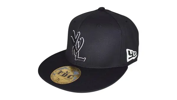 PLAYBOI CARTI Yvl Cap - White/black