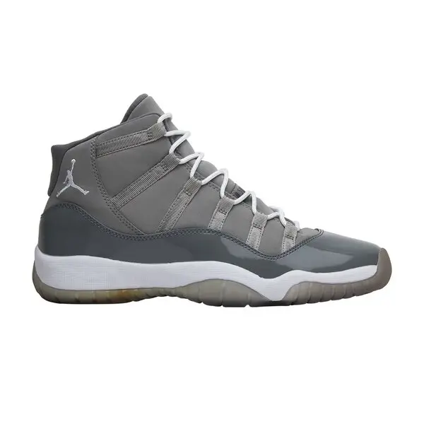 JORDAN 11 Retro Sneakers