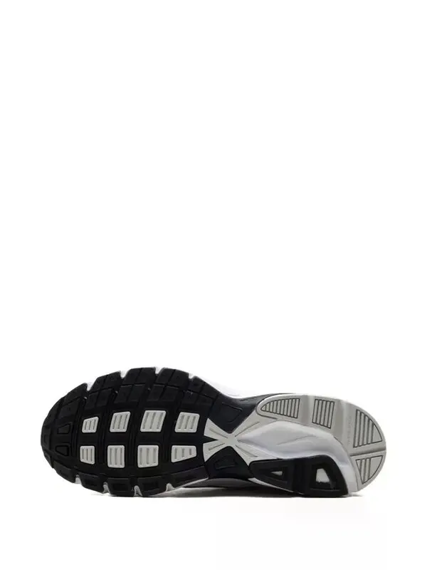 Nike Initiator Low-top Sneakers