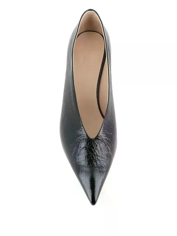 Le Monde Beryl Pointed-toe Leather Pumps - Black