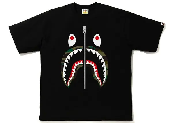 A BATHING APE 1st Camo Shark Relaxed Fit Tee Shirt - Black/green