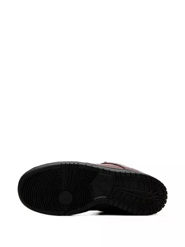 Nike Sb Dunk Low Leather Sneakers