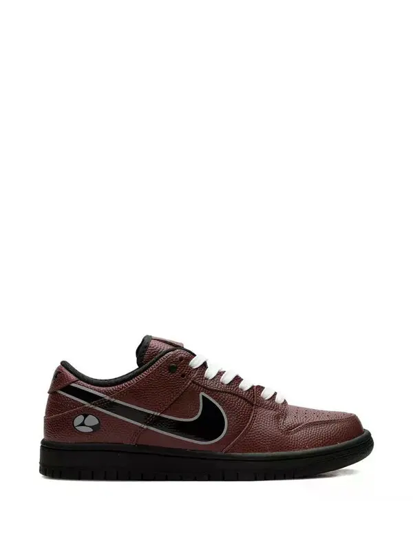 Nike Sb Dunk Low Leather Sneakers