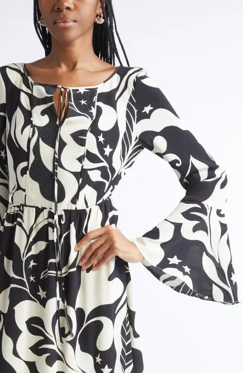 St. John Harlow Leaf Print Silk Maxi Dress