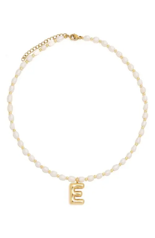 PETIT MOMENTS Dainty Initial Pendant Necklace - Gold-e