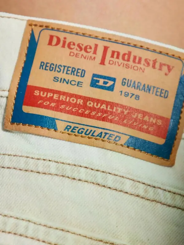 DIESEL® D-akemi Jeans