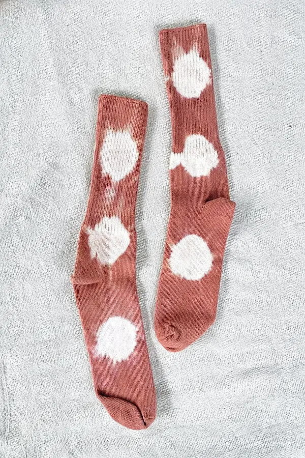 LAYLI DYES HARD Hand-dyed Cotton Crew Socks - Cocoa Blush