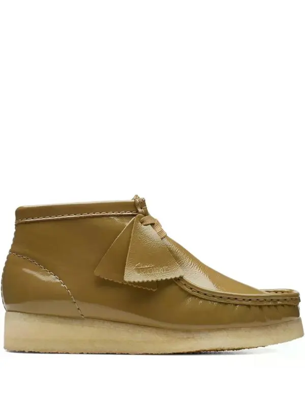 Clarks Wallabee Patent Leather Boots - Neutrals