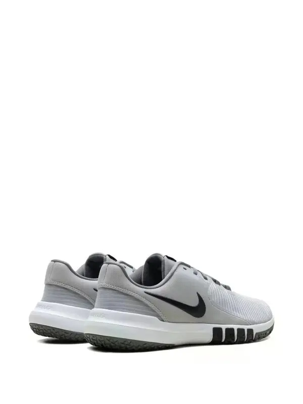 Nike Flex Control 4 Sneakers