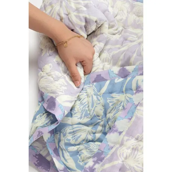 VVYOM Lilac Bloom Handcrafted Cotton Quilt, King