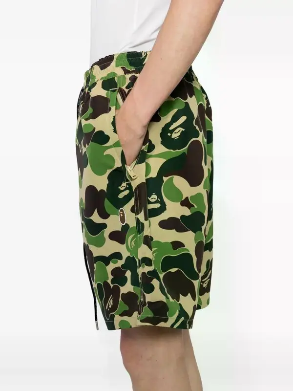 A BATHING APE Graphic-print Shorts - Green