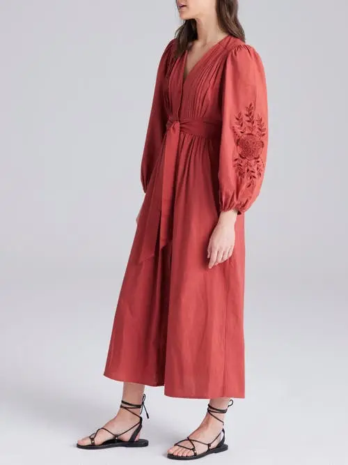 CAPE COVE Carla Embroidered Dress