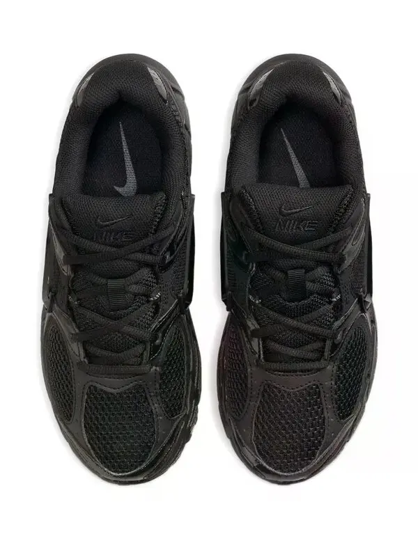 Nike V5 Rnr Sneakers