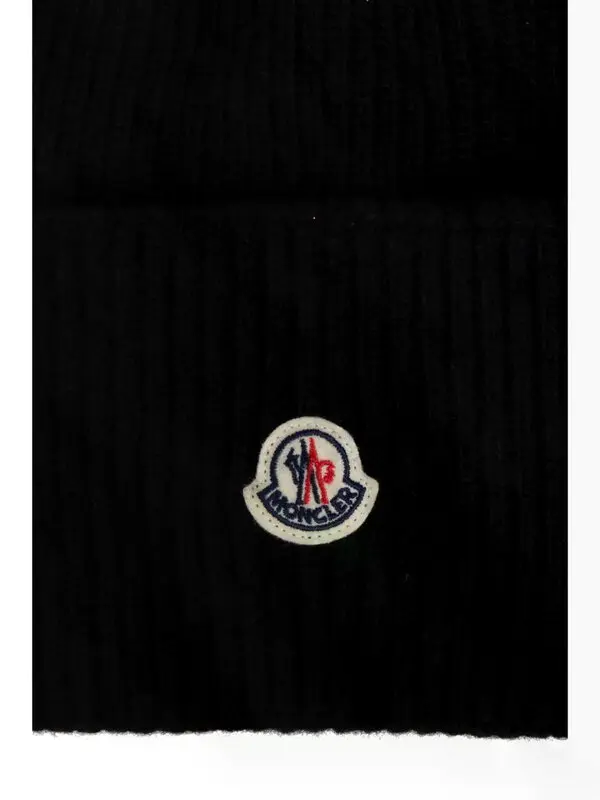 Moncler Logo Patch Beanie - Black