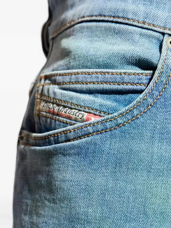 DIESEL® 1993 D-vyl Logo-patch Jeans - Blue