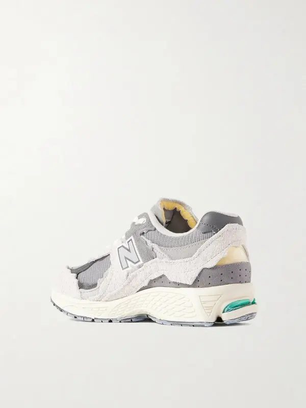 NEW BALANCE 2002r Sneakers