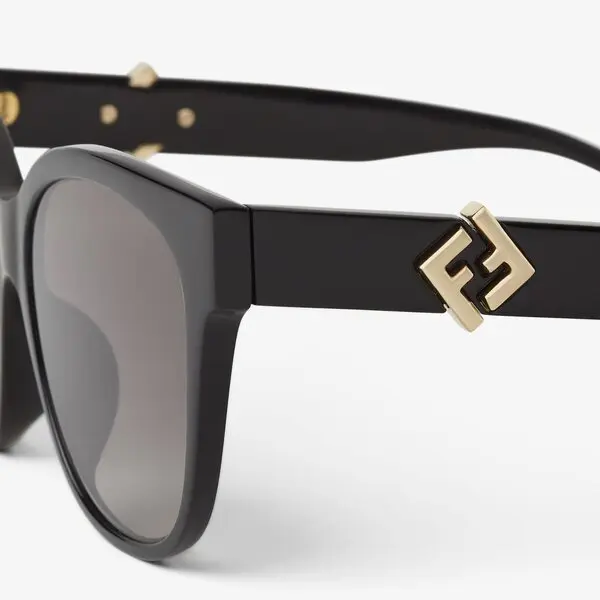 Fendi Ff Diamonds Round Sunglasses - Black