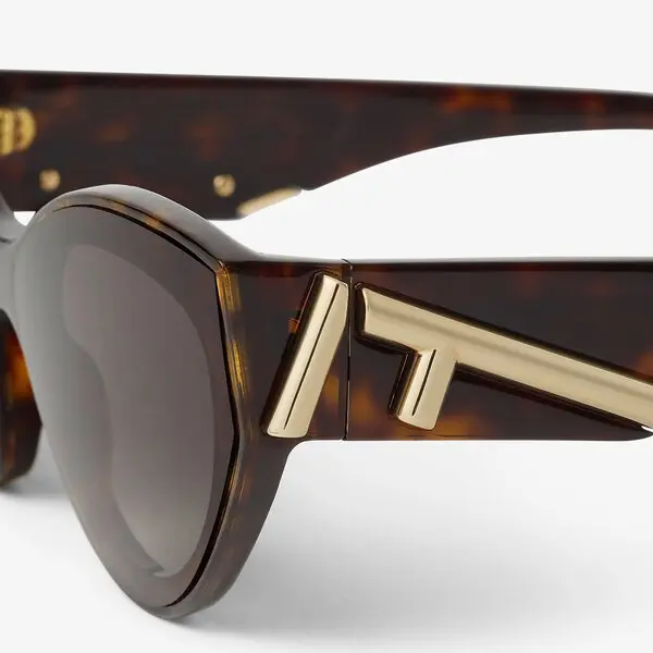 Fendi First Cat-eye Sunglasses - Brown