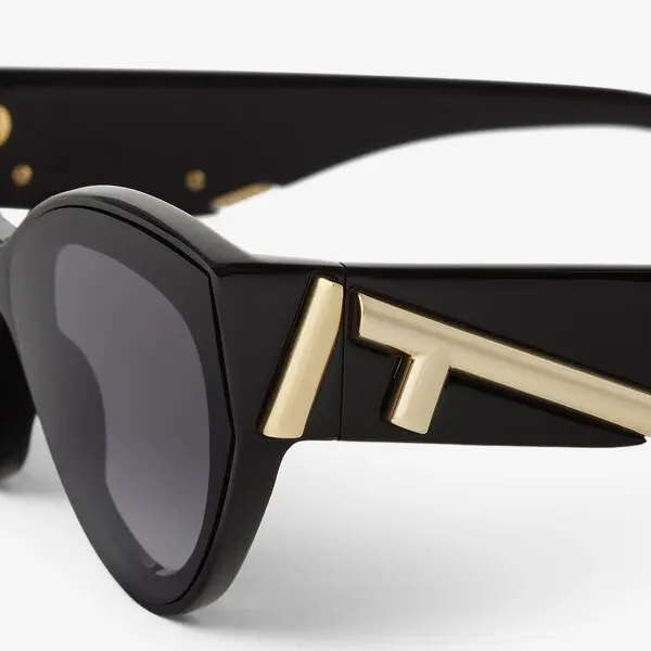 Fendi First Cat-eye Sunglasses - Black
