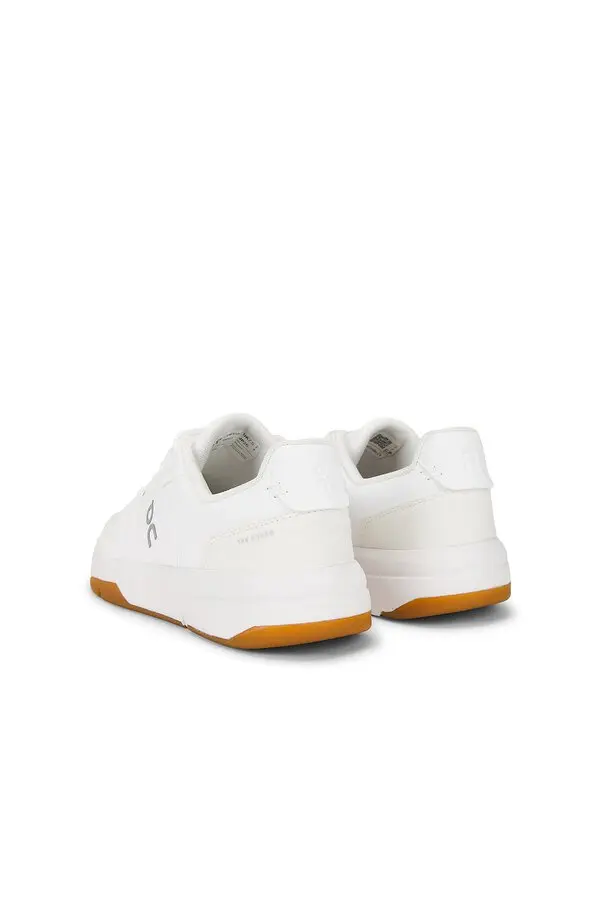 On The Roger Clubhouse Sneakers - White & Ivory