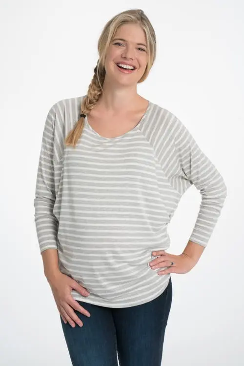 BUN MATERNITY NURSING APPAREL Softie Long Sleeve Nursing T-shirt - Gray And White Stripe