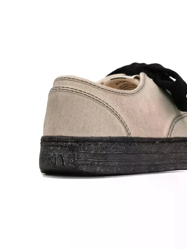 GENERAL SCALE. Kiefer Low-top Sneakers