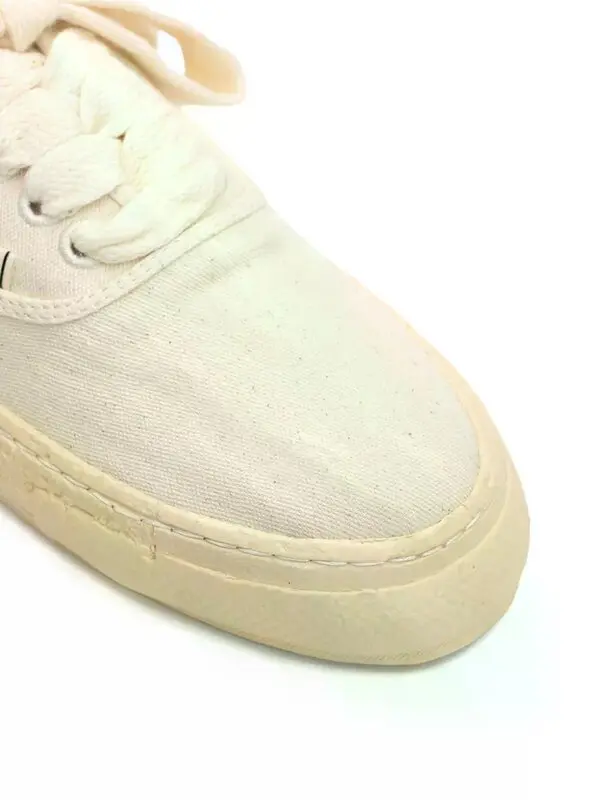 GENERAL SCALE. Kiefer Canvas Sneakers - Neutrals