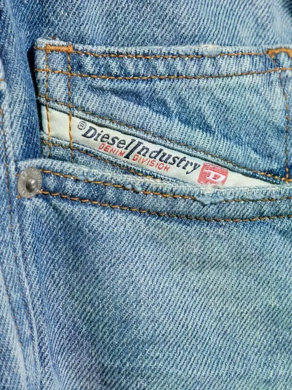 DIESEL® 2001 D-macro Jeans