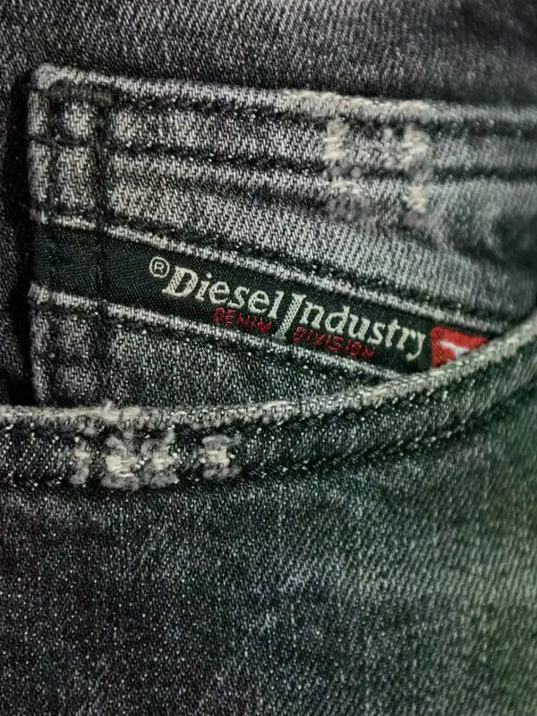 DIESEL® 1993 D-vyl Jeans