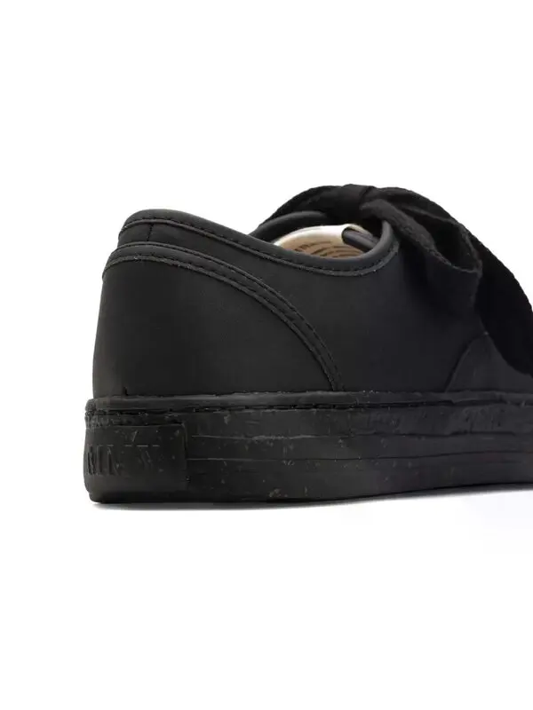 GENERAL SCALE. Kiefer Low-top Sneakers - Black