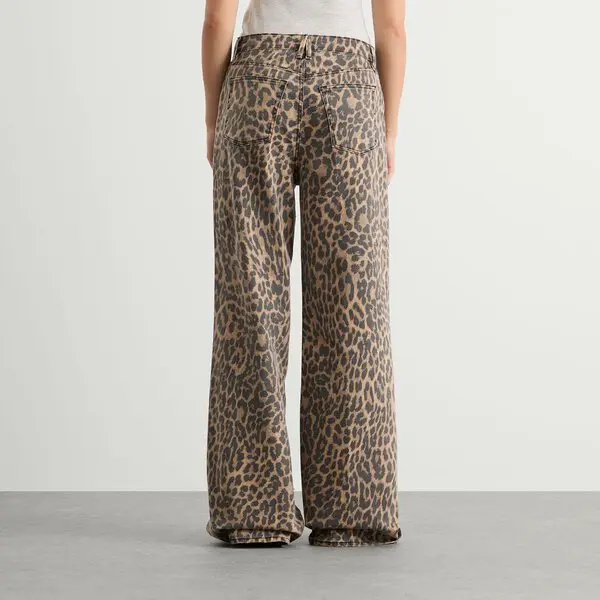 Good American Good Standard Ease Leopard Jeans
