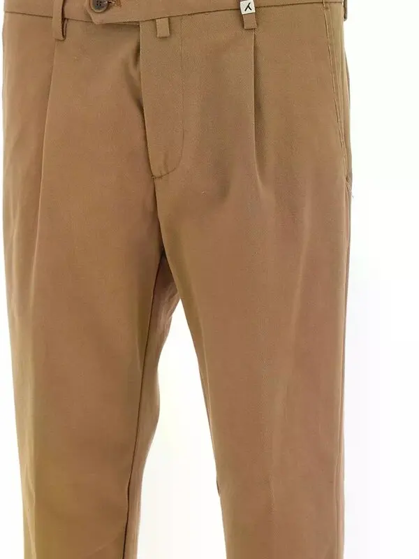 MYTHS Pleated Cotton Trousers