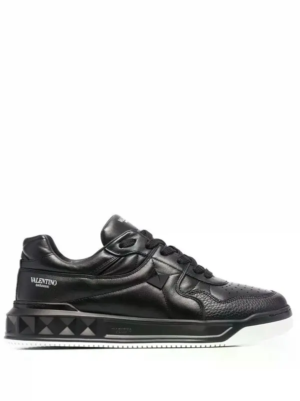 Valentino Garavani Roman Stud Low-top Sneakers