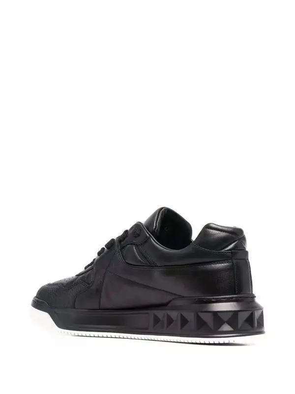 Valentino Garavani Roman Stud Low-top Sneakers