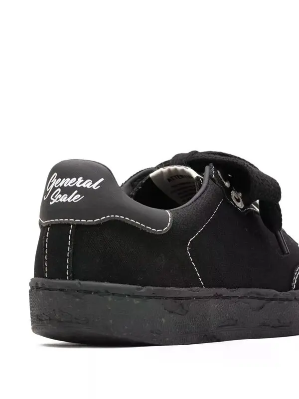GENERAL SCALE. Canvas Low-top Sneakers