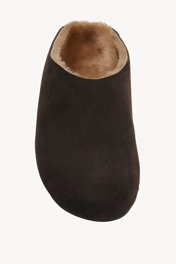 THE ROW Hudson Slide - Lacquer Brown