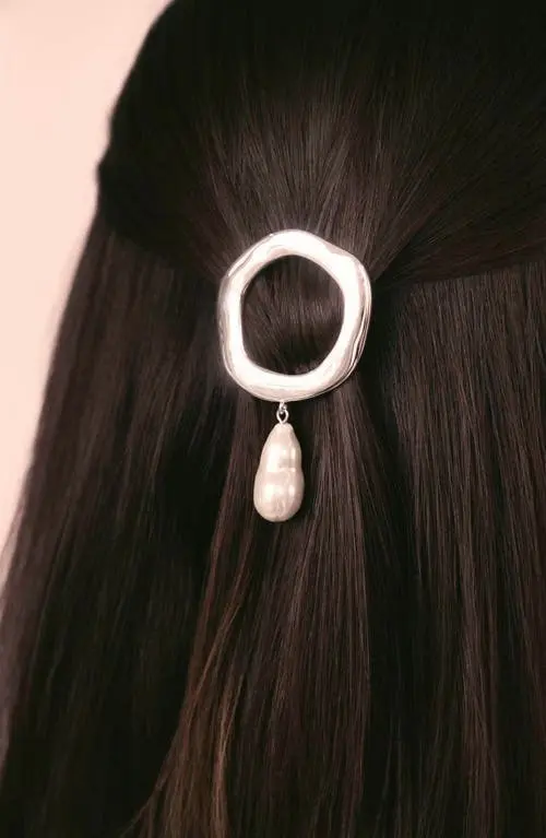 Ettika Open Circle Imitation Pearl Barrette - Silver