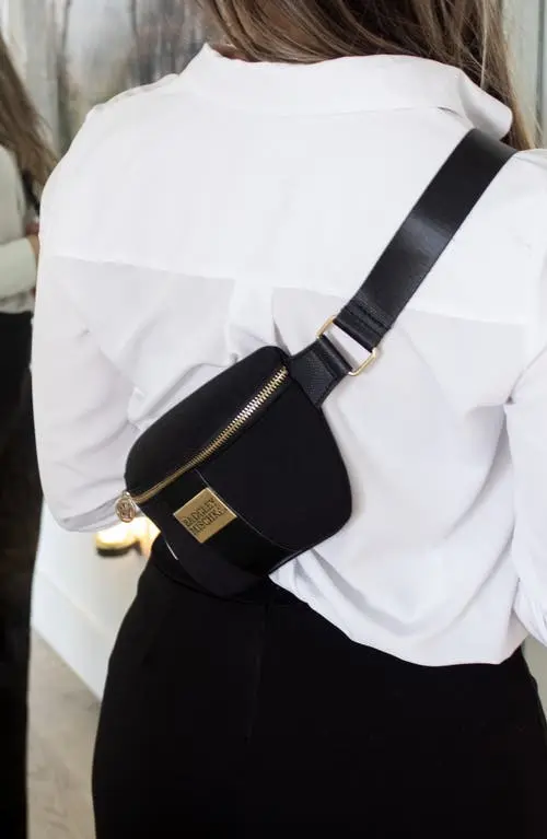 Badgley Mischka Belt Bag With Vegan Leather Detail - Black