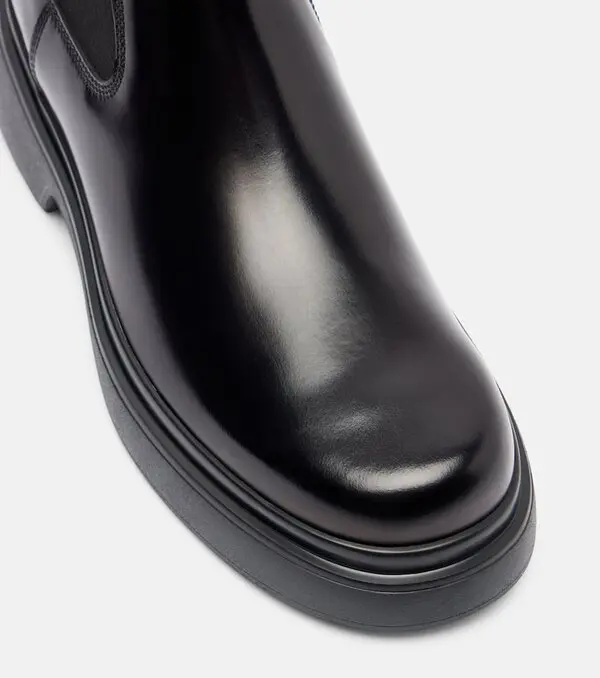 TOD'S Leather Chelsea Boots