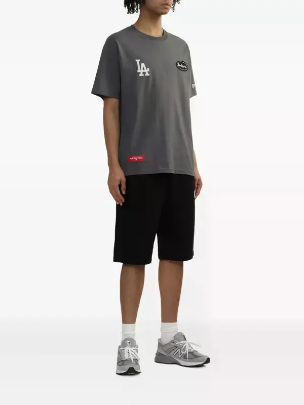 New Era Logo-patch Shorts - Black