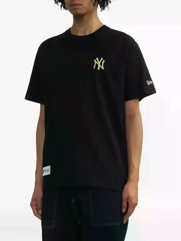 New Era Embroidered Logo T-shirt