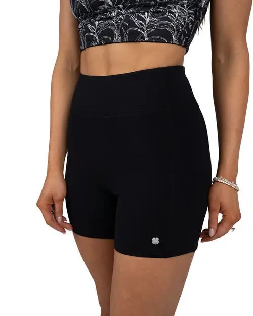BLACK CLOVER Nyx Shorts - Black