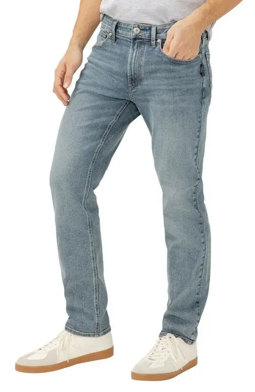 SILVER JEANS CO. Eddie Athletic Fit Tapered Jeans - Clifton