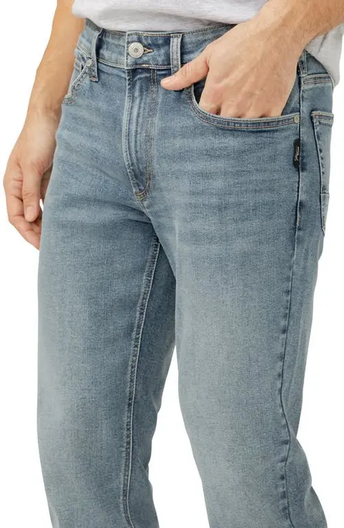 SILVER JEANS CO. Eddie Athletic Fit Tapered Jeans - Clifton