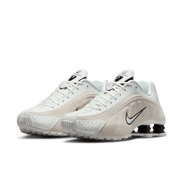 Nike Shox R4 Sneakers - White
